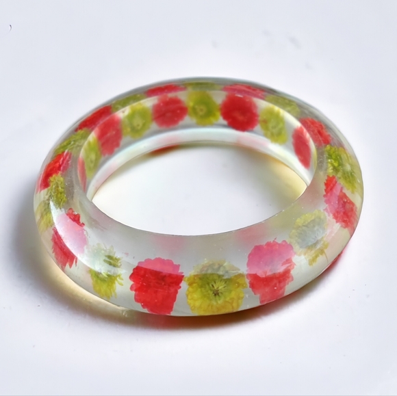 Vintage | Jewelry | Gorgeous Vintage Lucite Bangle With Flowers | Poshmark